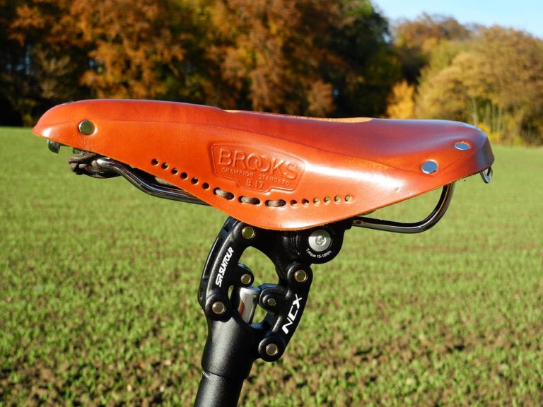 Brooks B17 Saddle Review After 1000 Miles - Where The Road Forks