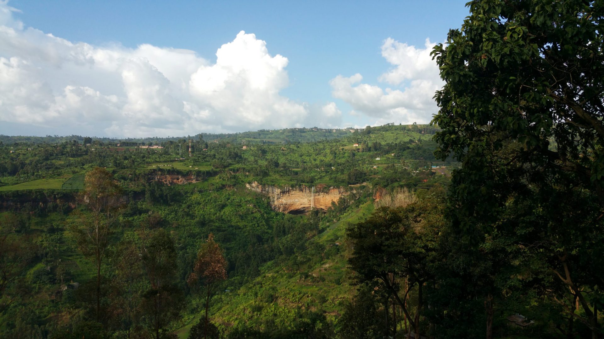 25 Best Things to Do in Uganda - Where The Road Forks