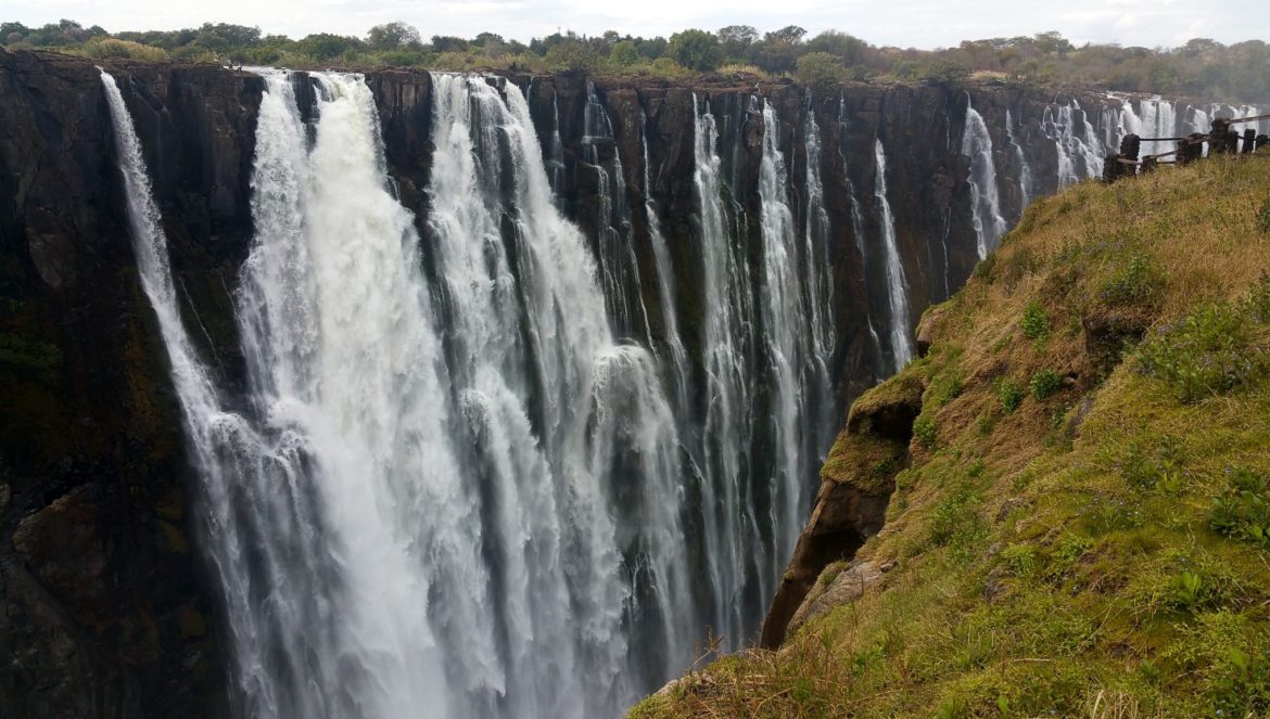 How to Travel by Train from Victoria Falls to Bulawayo or Harare ...