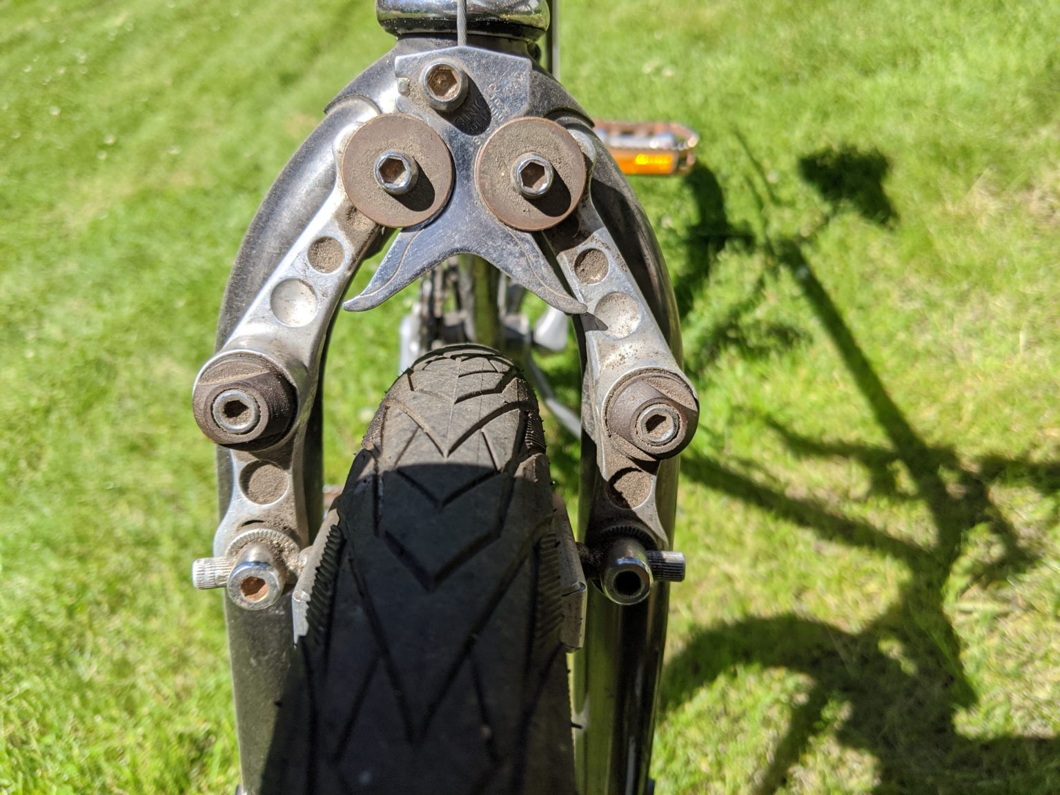 Roller Cam Brakes: How to Adjust and Compatibility - Where The Road Forks