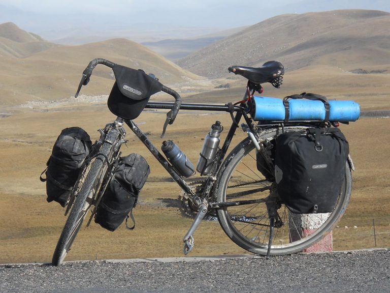 How to Choose a Touring Bike in 2024 - Where The Road Forks