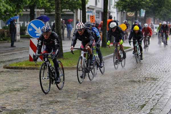 23 Tips for Cycling in the Rain Safely and Comfortably - Where The Road ...