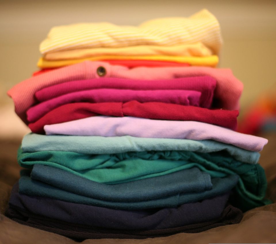 Rolling Vs Folding Clothes When Packing: Pros and Cons - Where The Road ...