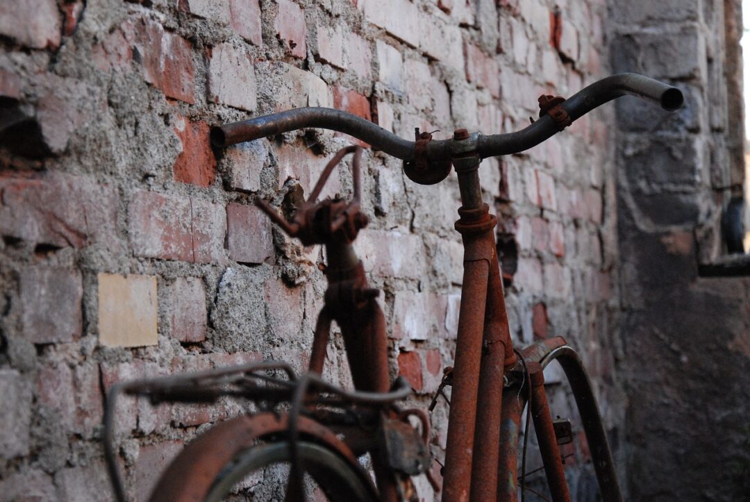 Titanium Vs Steel Bike Frame: Pros and Cons - Where The Road Forks
